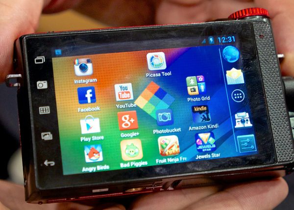 LED vs CCFL Backlights: Which is Best for LCDs? - En-touch